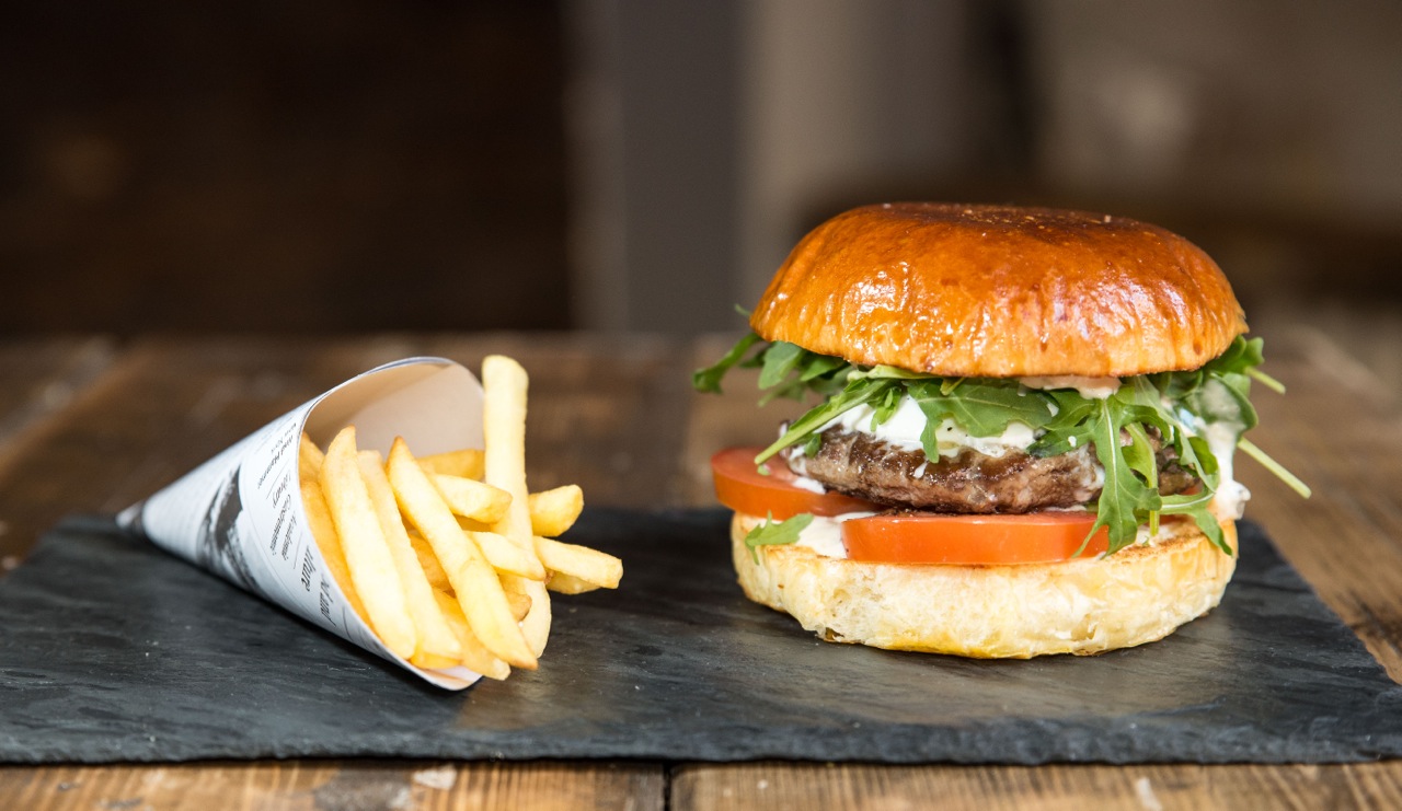 Top Burgers Choices in Manhattan for National Burger Month! - Manhattan ...