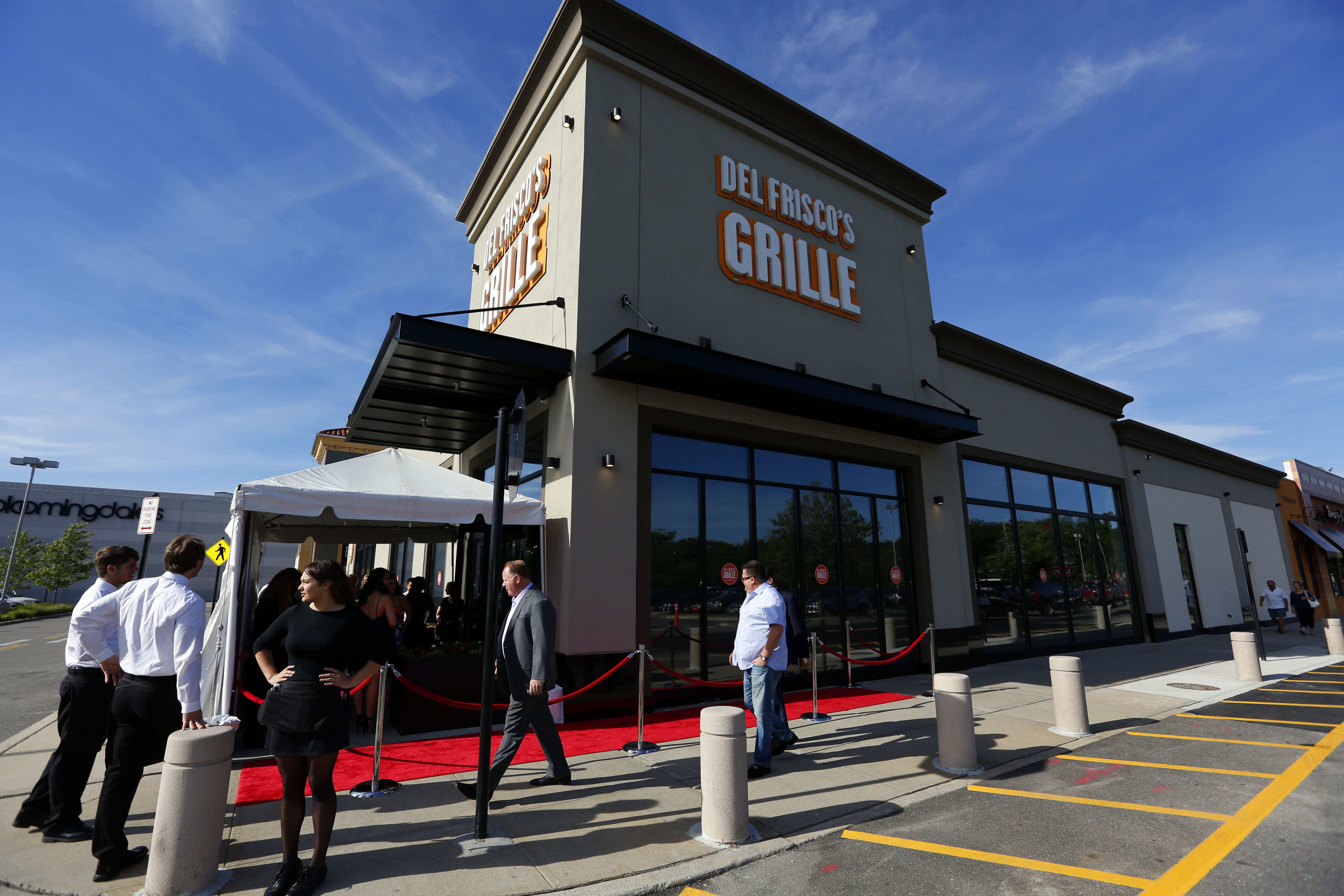 Del Frisco’s Grille Deliciously Makes its Way to Long Island ...