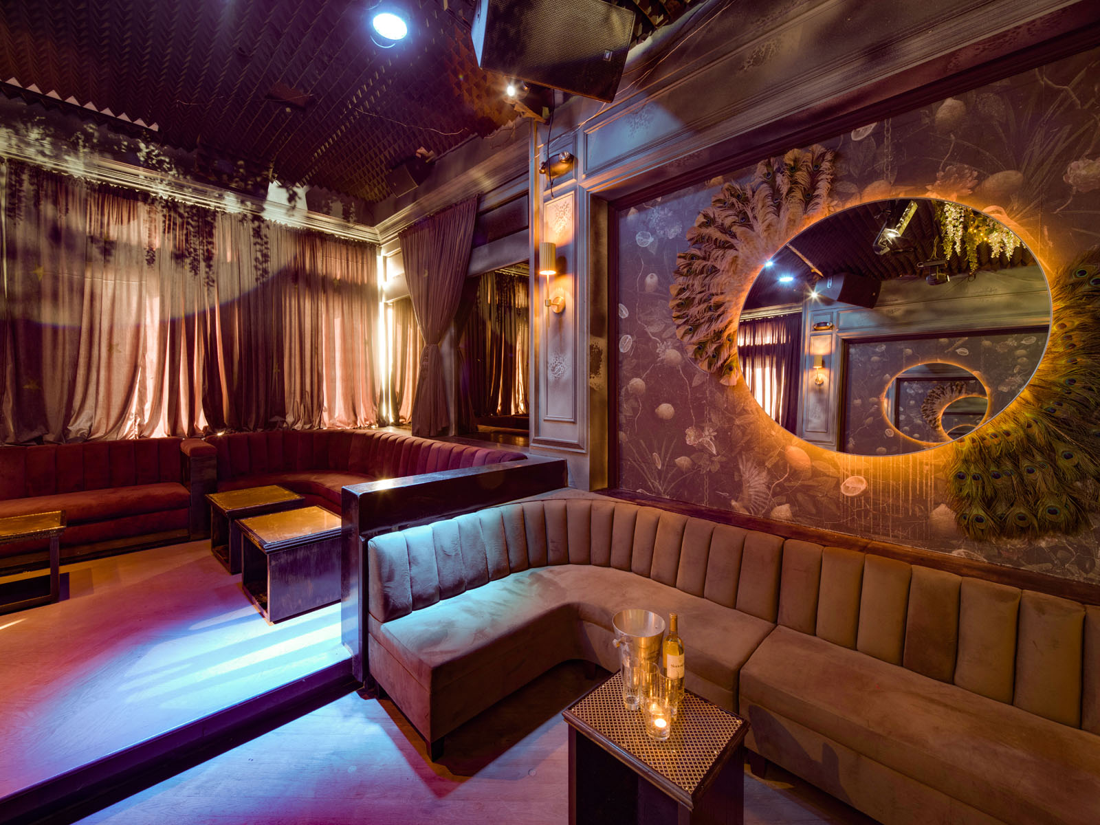 Doux Supperclub Provides Live Entertainment With a Side of Dish