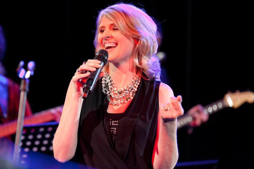 Jennifer Truesdale is Giving Jazz and Blues a Whole New Meaning